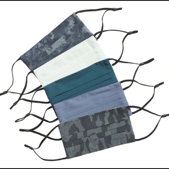 Athleta | Accessories | Nwt 3 Athleta 5 Pack Face Masks Camo Solid ...